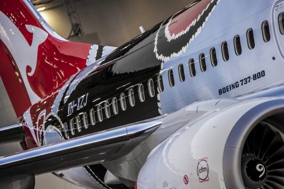 Qantas takes delivery of Indigenous flying art 737 – Australian Aviation