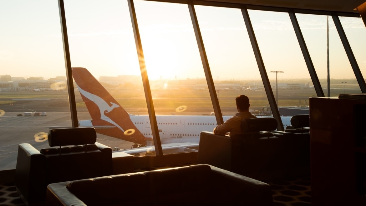 Qantas to close sales desks at all airports and lounges – Australian ...
