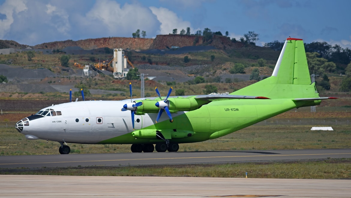 In pictures: Antonov An-12BK lands at Wellcamp – Australian Aviation
