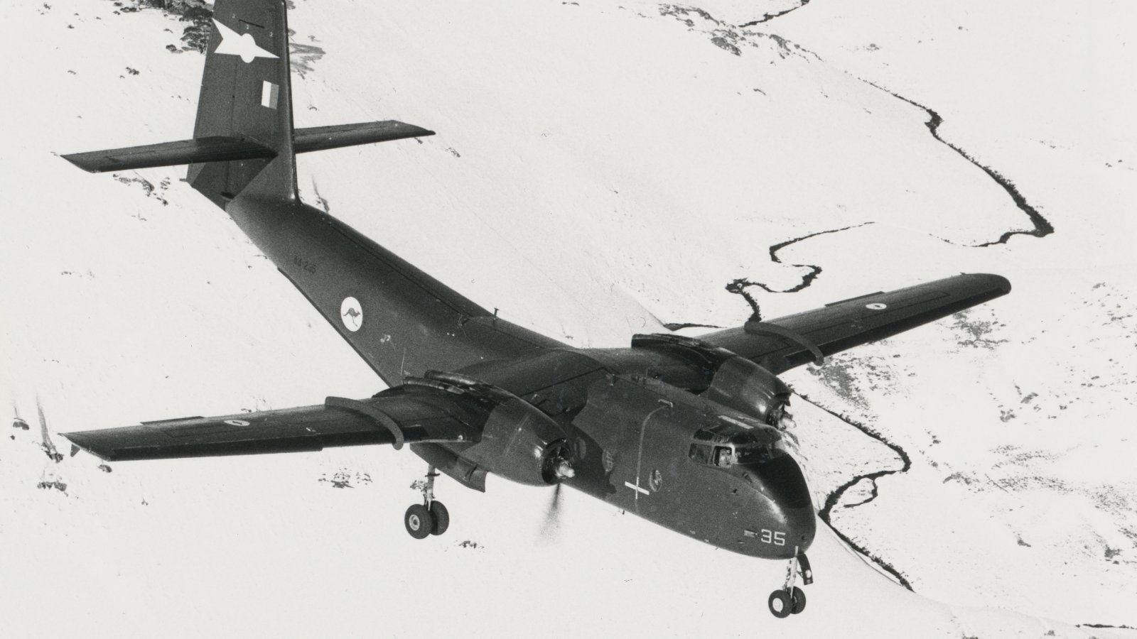 Inside The Archive: The Caribou – Extended Gallery – Australian Aviation