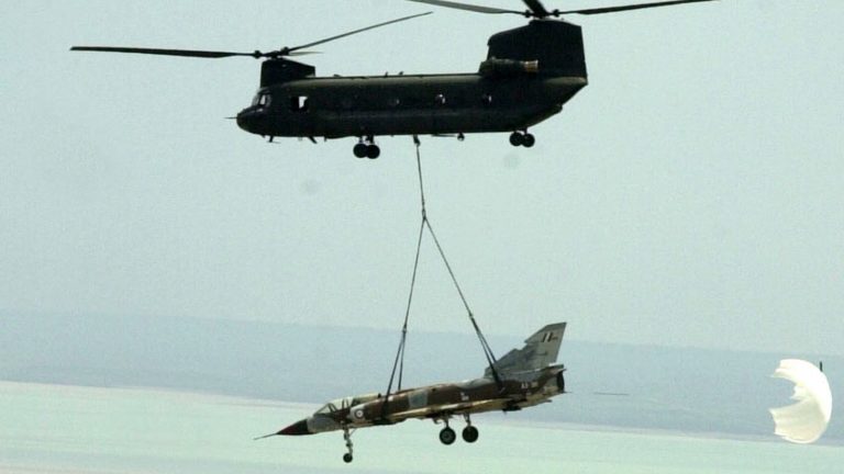 Boeing wins 12-month extension to Chinook contract – Australian Aviation