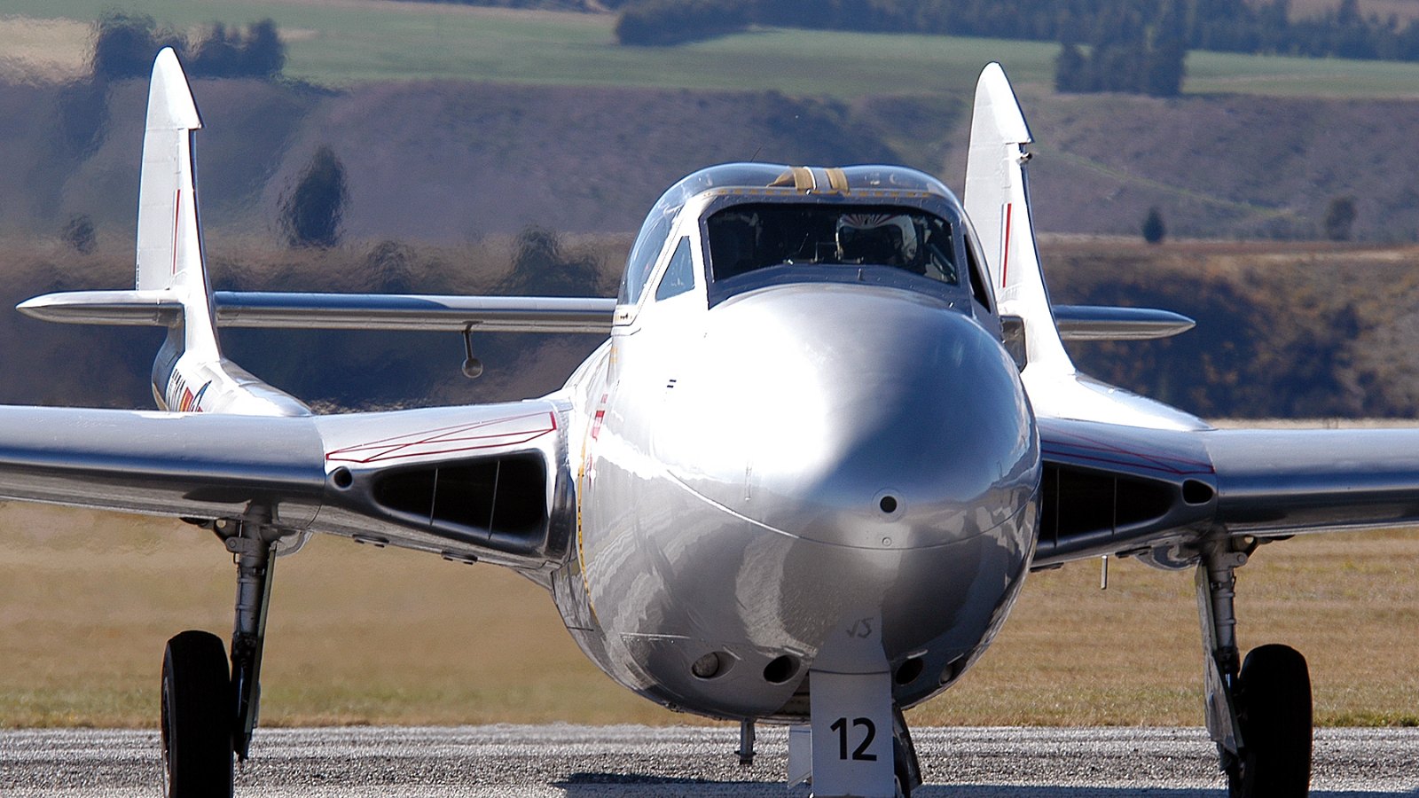 Inside the Archive: The Vampire Extended Gallery – Australian Aviation