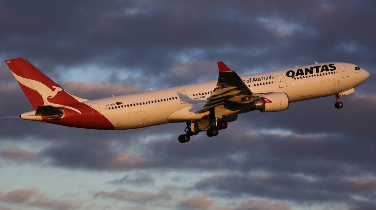Qantas Super invests $2bn in green equities – Australian Aviation