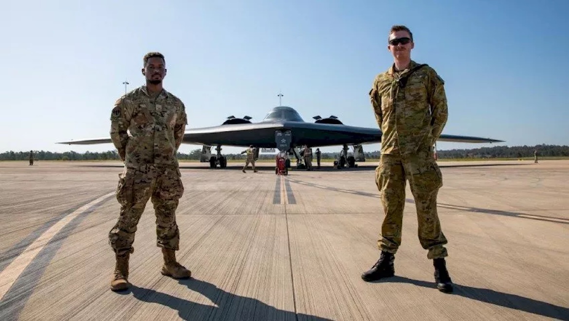 USAF B-2 bomber touches down at RAAF Base Amberley – Australian Aviation