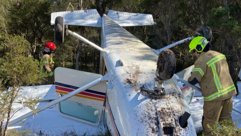 Pilot in his 70s walks away after flipping Cessna 172 – Australian Aviation