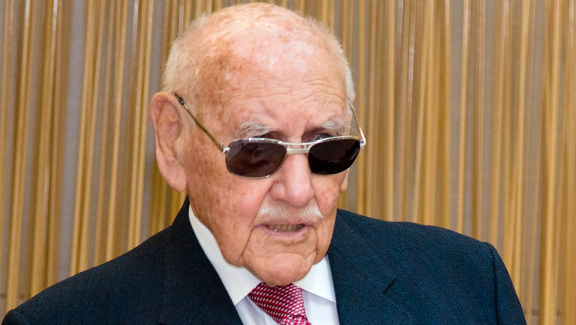 ‘Father of sport aviation’ Peter Lloyd dies aged 101 – Australian Aviation