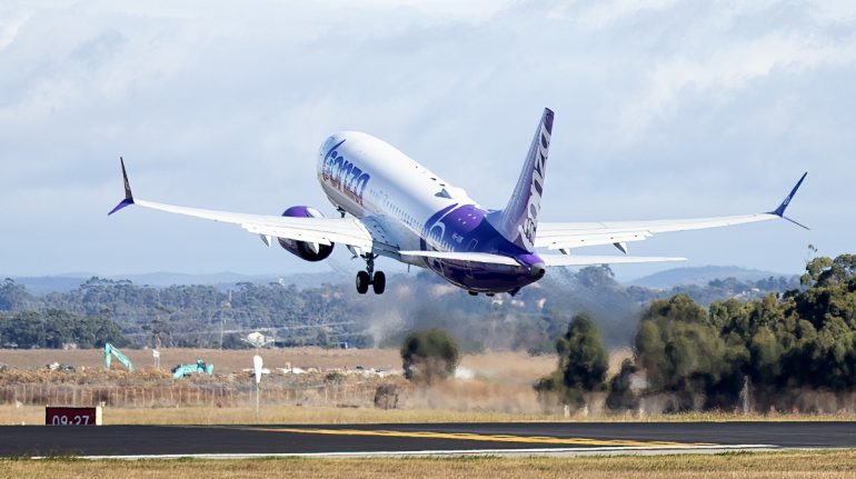 Bonza opens Melbourne hub with first flight to Sunshine Coast ...